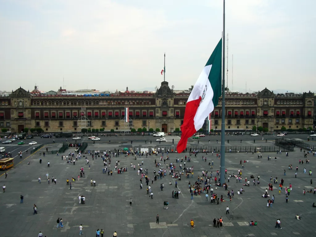 El Zócalo de la Ciudad de México: Datos Interesantes que te Sorprenderán